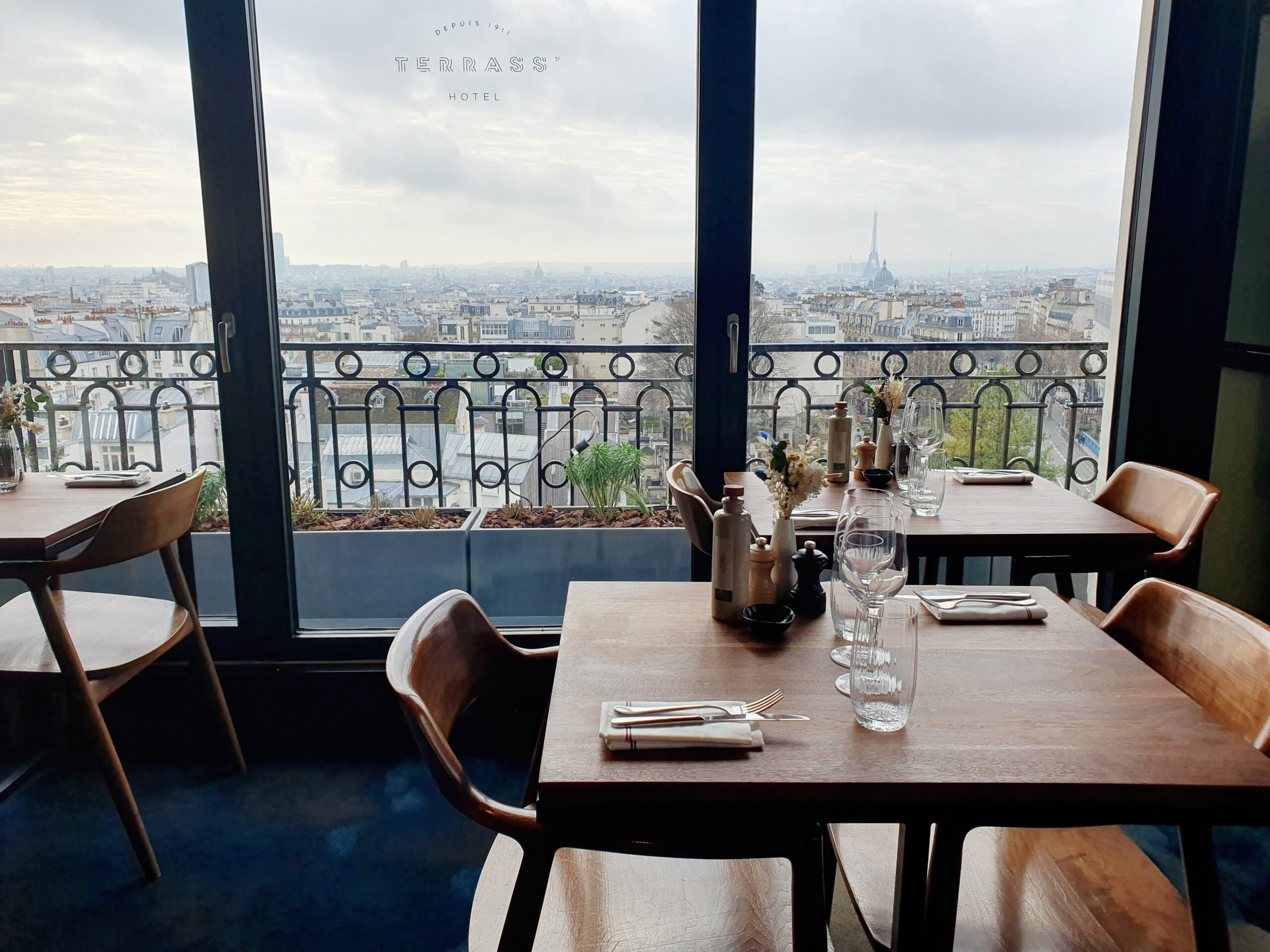 Restaurant Edmond at the Hotel Terrass in Paris - A great view over ...